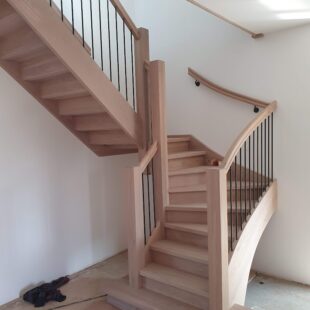 Eiken trap op maat kopen - Sterk en slijtvast